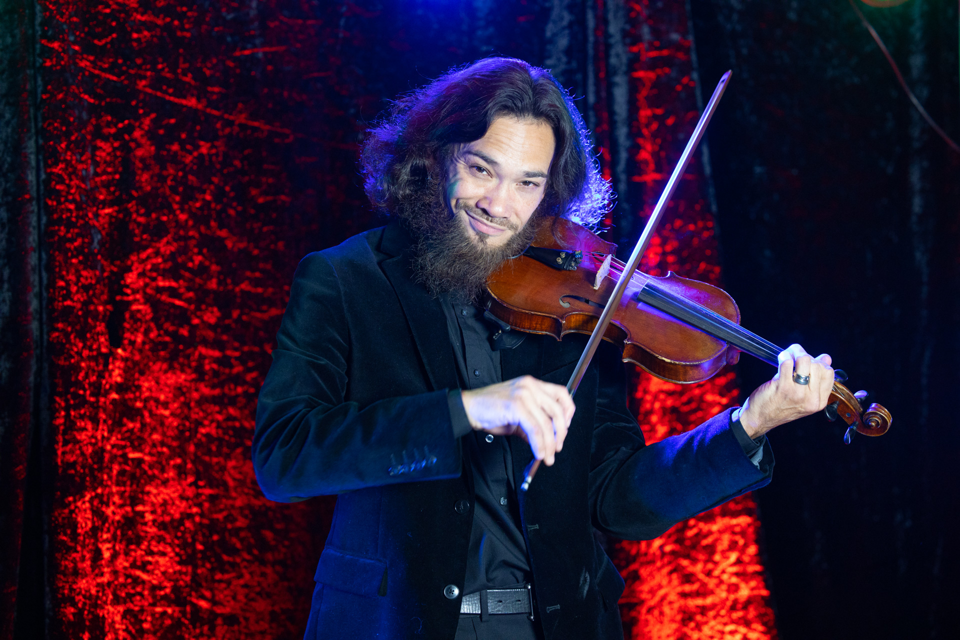 Violinist Jason-5 | DC Video Gallery